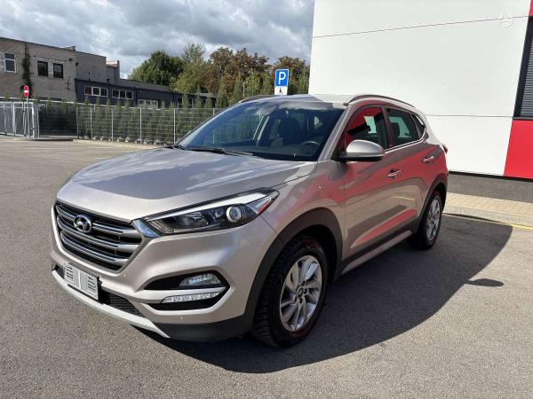 Hyundai Tucson 2017 Panevēža vietnē Brūns Hyundai Tucson 2017 Panevēža, ar dzinēja tilpumu 1.69 L un nobraukumu 113 tūkst. km par 9300 €, foto 4 vietnē AUTOMOTO.COM.LV