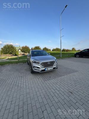 Brown Hyundai Tucson 2017 in Riga, with an engine capacity of 1.60 L and mileage of 134 thousand km for 16500 €, photo  on AUTOMOTO.COM.LV