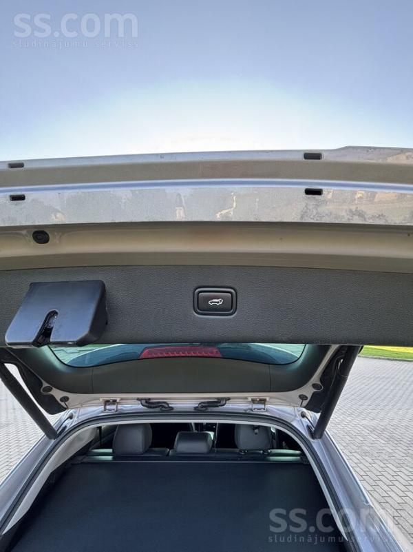 Brown Hyundai Tucson 2017 in Riga, with an engine capacity of 1.60 L and mileage of 134 thousand km for 16500 €, photo 7 on AUTOMOTO.COM.LV