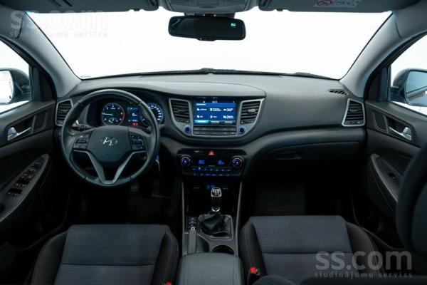 Brown Hyundai Tucson 2017 in Riga, with an engine capacity of 1.70 L and mileage of 268 thousand km for 9900 €, photo 7 on AUTOMOTO.COM.LV