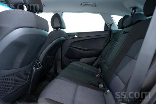 Brown Hyundai Tucson 2017 in Riga, with an engine capacity of 1.70 L and mileage of 268 thousand km for 9900 €, photo 9 on AUTOMOTO.COM.LV