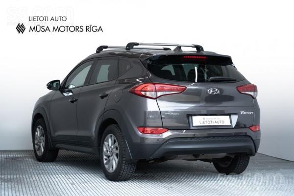 Brown Hyundai Tucson 2017 in Riga, with an engine capacity of 1.70 L and mileage of 268 thousand km for 9900 €, photo 11 on AUTOMOTO.COM.LV