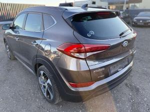 Brown Hyundai Tucson 2018 in Kaunas, with an engine capacity of 1.69 L and mileage of 258 thousand km for 10500 €, photo 3 on AUTOMOTO.COM.LV