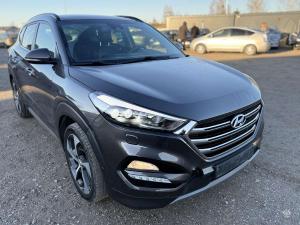 Brown Hyundai Tucson 2018 in Kaunas, with an engine capacity of 1.69 L and mileage of 258 thousand km for 10500 €, photo 8 on AUTOMOTO.COM.LV