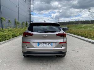 Brown Hyundai Tucson 2018 in Vilnius, with an engine capacity of 1.60 L and mileage of 139 thousand km for 13400 €, photo 5 on AUTOMOTO.COM.LV