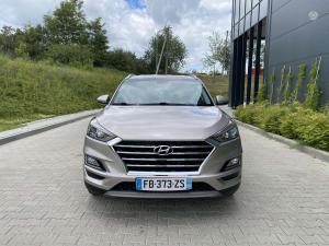 Brown Hyundai Tucson 2018 in Vilnius, with an engine capacity of 1.60 L and mileage of 139 thousand km for 13400 €, photo 8 on AUTOMOTO.COM.LV