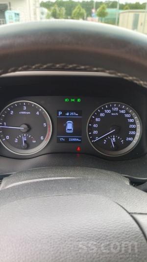 Brūns Hyundai Tucson 2018 Liepāja, ar dzinēja tilpumu 1.60 L un nobraukumu 221 tūkst. km par 14200 €, foto 9 vietnē AUTOMOTO.COM.LV