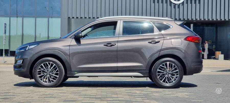Brown Hyundai Tucson 2019 in Siauliai, with an engine capacity of 1.60 L and mileage of 76 thousand km for 12900 €, photo 5 on AUTOMOTO.COM.LV