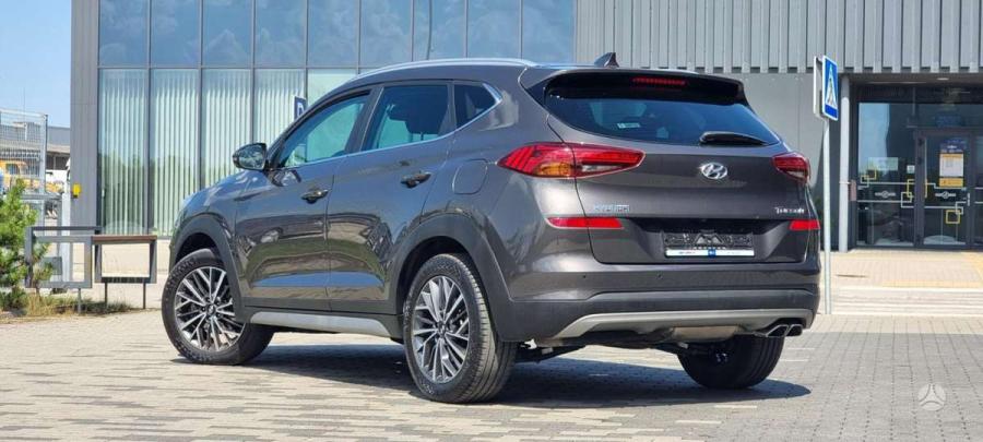 Brown Hyundai Tucson 2019 in Siauliai, with an engine capacity of 1.60 L and mileage of 76 thousand km for 12900 €, photo 6 on AUTOMOTO.COM.LV