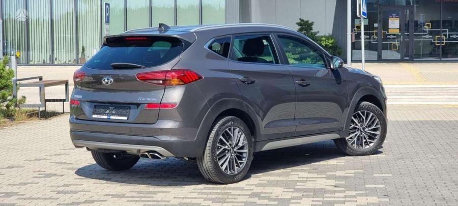 Brown Hyundai Tucson 2019 in Siauliai, with an engine capacity of 1.60 L and mileage of 76 thousand km for 12900 €, photo 9 on AUTOMOTO.COM.LV