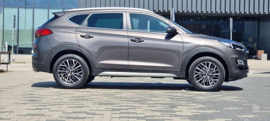 Brown Hyundai Tucson 2019 in Siauliai, with an engine capacity of 1.60 L and mileage of 76 thousand km for 12900 €, photo 10 on AUTOMOTO.COM.LV