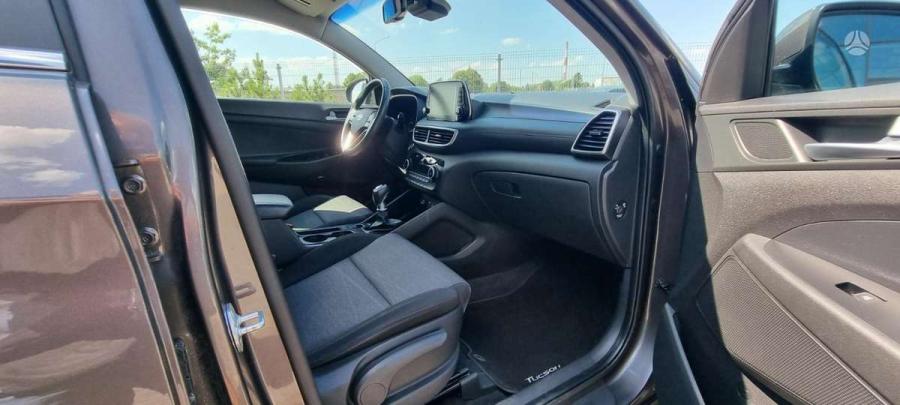 Brown Hyundai Tucson 2019 in Siauliai, with an engine capacity of 1.60 L and mileage of 76 thousand km for 12900 €, photo 21 on AUTOMOTO.COM.LV
