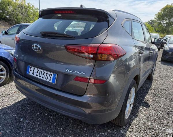 Brown Hyundai Tucson 2019 in Siauliai, with an engine capacity of 1.59 L and mileage of 83 thousand km for 13200 €, photo 4 on AUTOMOTO.COM.LV
