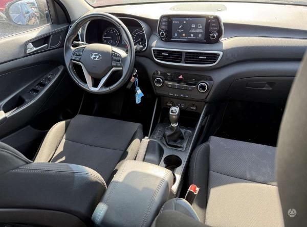 Brown Hyundai Tucson 2019 in Siauliai, with an engine capacity of 1.59 L and mileage of 83 thousand km for 13200 €, photo 8 on AUTOMOTO.COM.LV