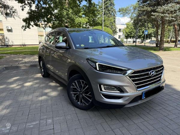 Brown Hyundai Tucson 2019 in Taurage, with an engine capacity of 1.60 L and mileage of 132 thousand km for 13500 €, photo 3 on AUTOMOTO.COM.LV