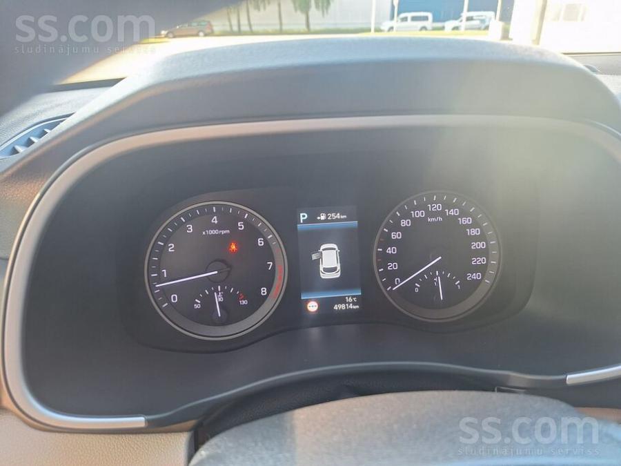 Brown Hyundai Tucson 2019 in Liepaja, with an engine capacity of 1.60 L and mileage of 50 thousand km for 25000 €, photo 1 on AUTOMOTO.COM.LV