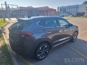 Brown Hyundai Tucson 2019 in Liepaja, with an engine capacity of 1.60 L and mileage of 50 thousand km for 25000 €, photo 8 on AUTOMOTO.COM.LV