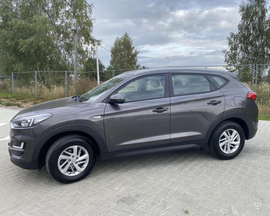 Brown Hyundai Tucson 2019 in Vilnius, with an engine capacity of 1.59 L and mileage of 51 thousand km for 15000 €, photo 4 on AUTOMOTO.COM.LV