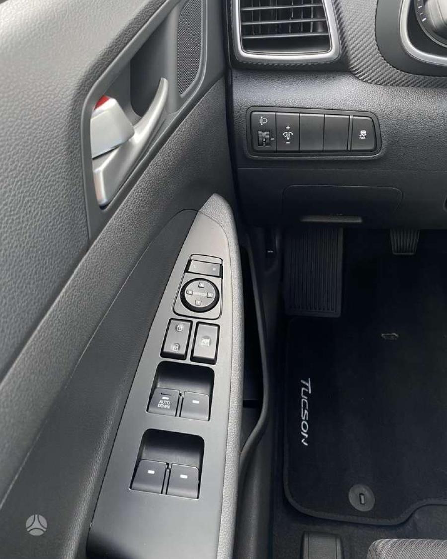 Brown Hyundai Tucson 2019 in Vilnius, with an engine capacity of 1.59 L and mileage of 51 thousand km for 15000 €, photo 11 on AUTOMOTO.COM.LV
