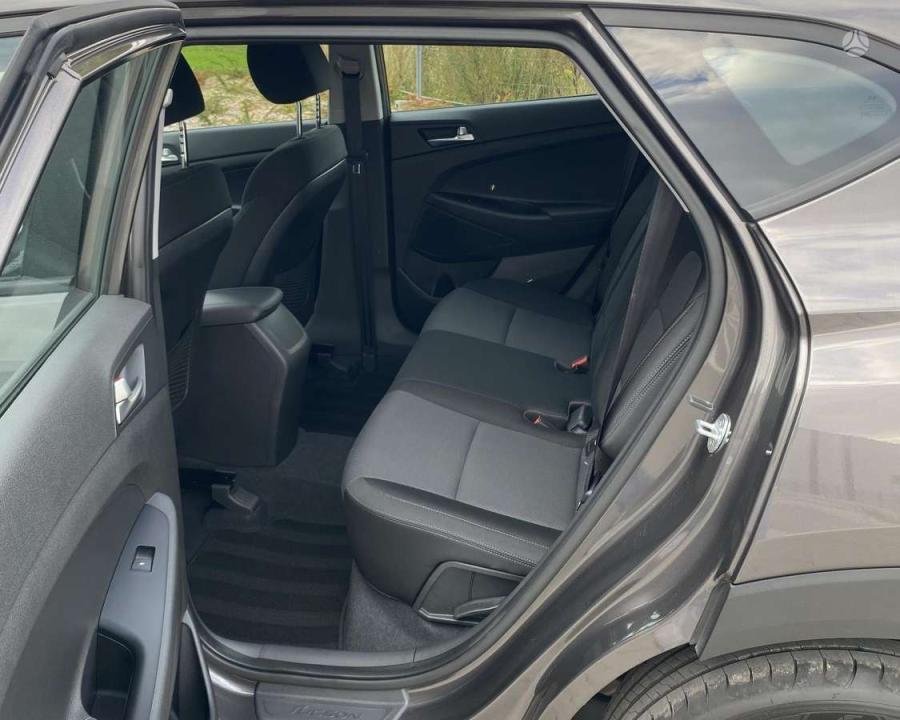 Brown Hyundai Tucson 2019 in Vilnius, with an engine capacity of 1.59 L and mileage of 51 thousand km for 15000 €, photo 14 on AUTOMOTO.COM.LV