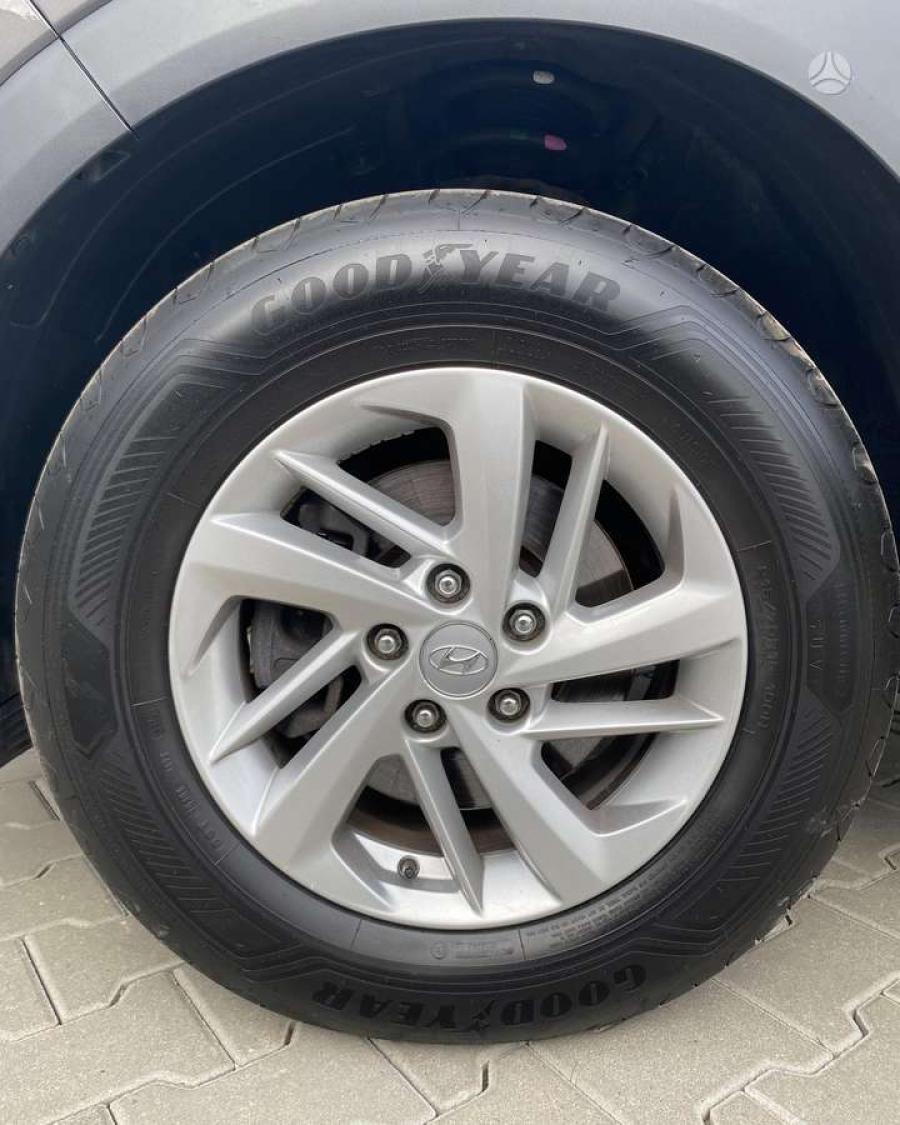 Brown Hyundai Tucson 2019 in Vilnius, with an engine capacity of 1.59 L and mileage of 51 thousand km for 15000 €, photo 23 on AUTOMOTO.COM.LV