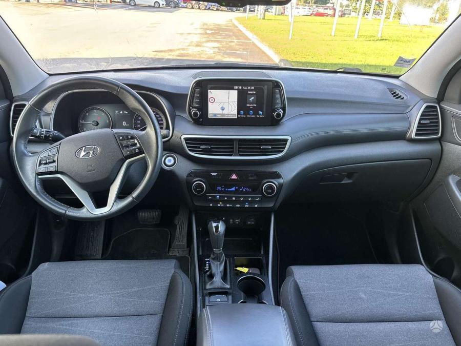 Brown Hyundai Tucson 2020 in Taurage, with an engine capacity of 1.60 L and mileage of 160 thousand km for 12200 €, photo 10 on AUTOMOTO.COM.LV