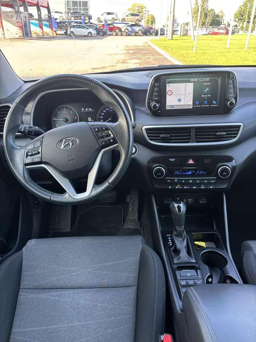 Brown Hyundai Tucson 2020 in Taurage, with an engine capacity of 1.60 L and mileage of 160 thousand km for 12200 €, photo 14 on AUTOMOTO.COM.LV