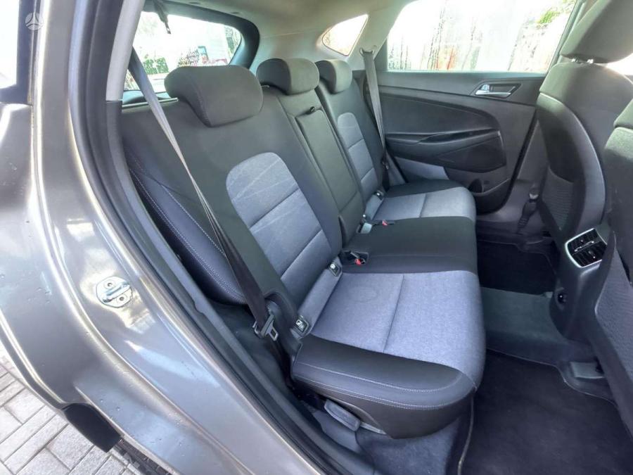 Brown Hyundai Tucson 2020 in Taurage, with an engine capacity of 1.60 L and mileage of 160 thousand km for 12200 €, photo 17 on AUTOMOTO.COM.LV