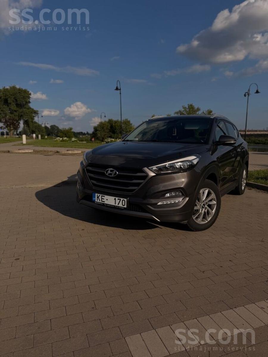 Brown Hyundai Tucson 2015 in Daugavpils, with an engine capacity of 1.60 L and mileage of 146 thousand km for 10900 €, photo 1 on AUTOMOTO.COM.LV
