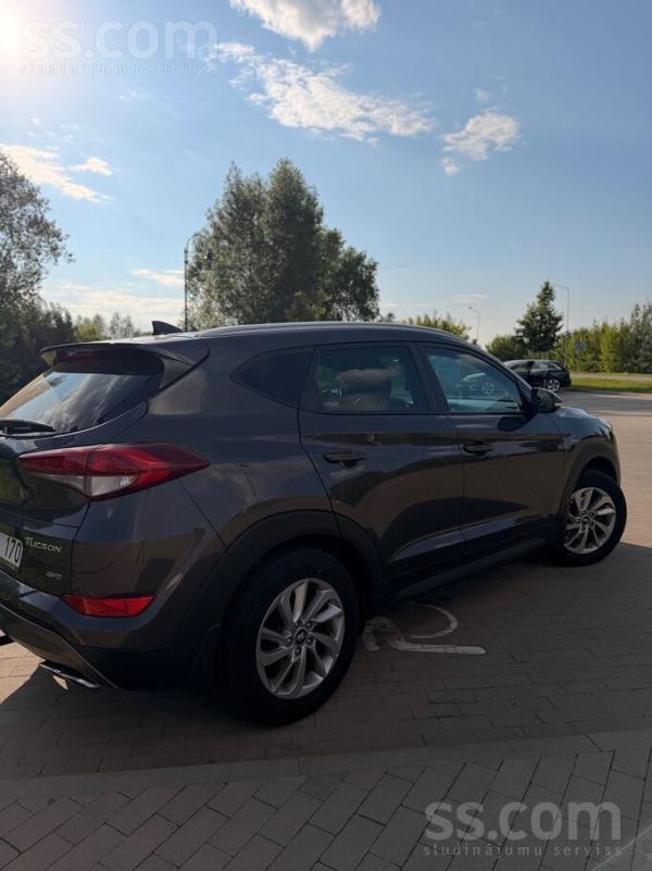 Brūns Hyundai Tucson 2015 Daugavpils, ar dzinēja tilpumu 1.60 L un nobraukumu 146 tūkst. km par 10900 €, foto 3 vietnē AUTOMOTO.COM.LV