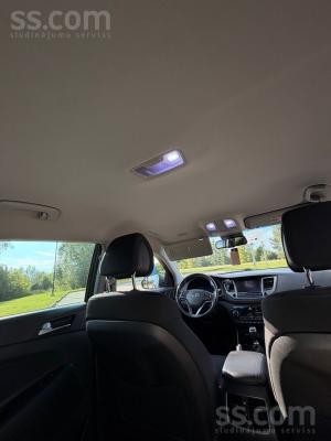 Brown Hyundai Tucson 2015 in Daugavpils, with an engine capacity of 1.60 L and mileage of 146 thousand km for 10900 €, photo 6 on AUTOMOTO.COM.LV