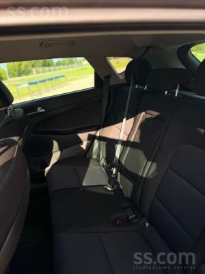 Brown Hyundai Tucson 2015 in Daugavpils, with an engine capacity of 1.60 L and mileage of 146 thousand km for 10900 €, photo 8 on AUTOMOTO.COM.LV