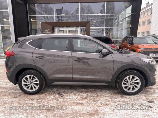 Brūns Hyundai Tucson 2016 Tartu, ar dzinēja tilpumu 1.60 L un nobraukumu 119 tūkst. km par 13300 €, foto 7 vietnē AUTOMOTO.COM.LV