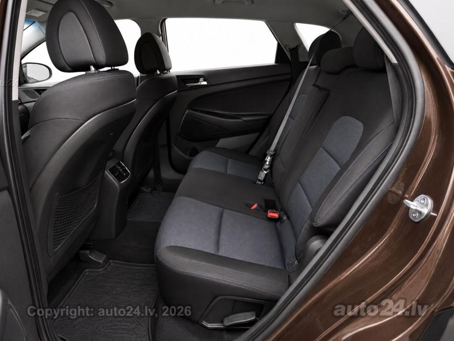 Brūns Hyundai Tucson 2017 Tallina, ar dzinēja tilpumu 1.70 L un nobraukumu 116 tūkst. km par 14590 €, foto 16 vietnē AUTOMOTO.COM.LV
