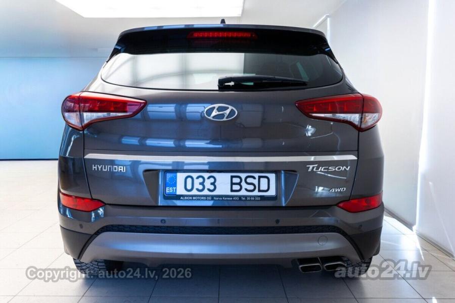 Brown Hyundai Tucson 2016 in Johvi, with an engine capacity of 1.60 L and mileage of 81 thousand km for 12800 €, photo 9 on AUTOMOTO.COM.LV