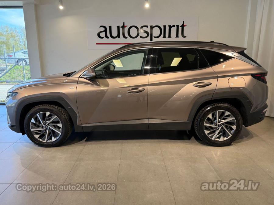 Brūns Hyundai Tucson 2022 Tallina, ar dzinēja tilpumu 1.60 L un nobraukumu 126 tūkst. km par 20490 €, foto 4 vietnē AUTOMOTO.COM.LV