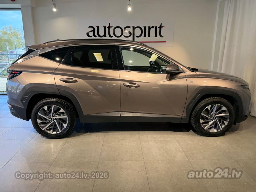 Brūns Hyundai Tucson 2022 Tallina, ar dzinēja tilpumu 1.60 L un nobraukumu 126 tūkst. km par 20490 €, foto 5 vietnē AUTOMOTO.COM.LV
