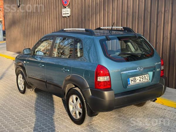 Hyundai Tucson 2005 Rīga, ar dzinēja tilpumu 2.00 L un nobraukumu 152 tūkst. km par 2990 €, foto 5 vietnē AUTOMOTO.COM.LV