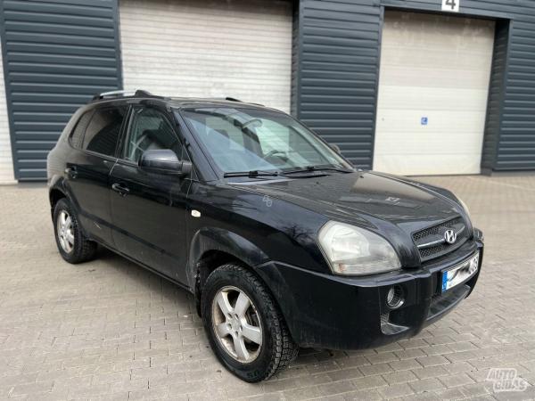 Hyundai Tucson 2005 in Vilnius, with an engine capacity of 2.00 L and mileage of 200 thousand km for 1850 €, photo 3 on AUTOMOTO.COM.LV