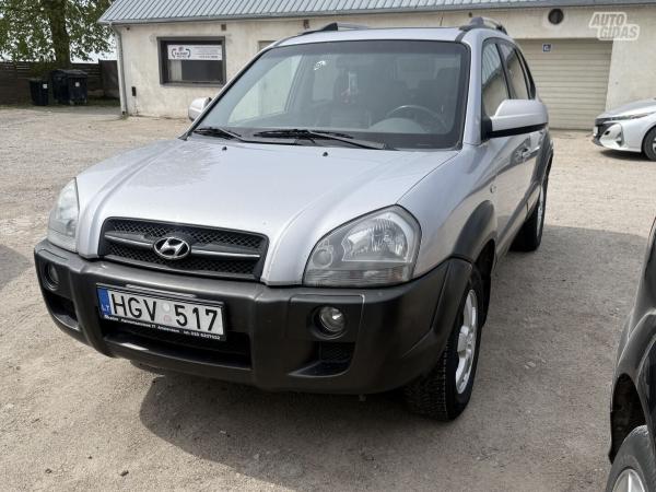 Hyundai Tucson 2005 in Siauliai, with an engine capacity of 2.00 L and mileage of 457 thousand km for 800 €, photo 1 on AUTOMOTO.COM.LV