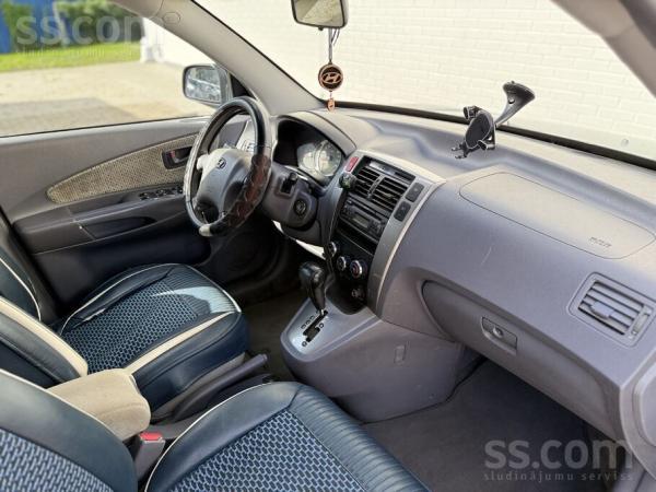 Hyundai Tucson 2005 in Riga, with an engine capacity of 2.00 L and mileage of 289 thousand km for 1590 €, photo 7 on AUTOMOTO.COM.LV