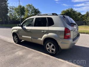 Hyundai Tucson 2005 Liepāja, ar dzinēja tilpumu 2.00 L un nobraukumu 216 tūkst. km par 2500 €, foto 4 vietnē AUTOMOTO.COM.LV