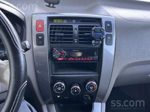 Hyundai Tucson 2005 Liepāja, ar dzinēja tilpumu 2.00 L un nobraukumu 216 tūkst. km par 2500 €, foto 12 vietnē AUTOMOTO.COM.LV