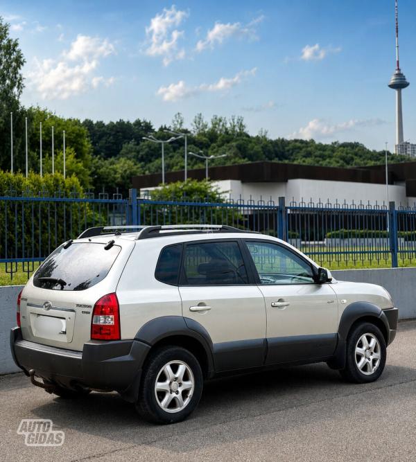 Hyundai Tucson 2005 in Vilnius, with an engine capacity of 2.00 L and mileage of 261 thousand km for 2300 €, photo 6 on AUTOMOTO.COM.LV