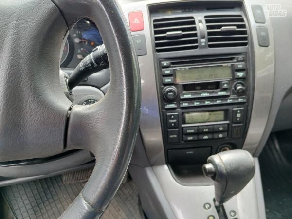 Hyundai Tucson 2005 Panevēža, ar dzinēja tilpumu 2.00 L un nobraukumu 261 tūkst. km par 2050 €, foto 9 vietnē AUTOMOTO.COM.LV