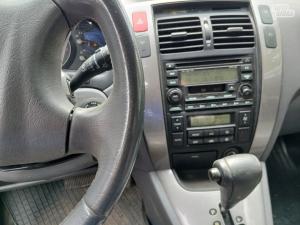 Hyundai Tucson 2005 in Panevezys, with an engine capacity of 2.00 L and mileage of 261 thousand km for 2050 €, photo 10 on AUTOMOTO.COM.LV