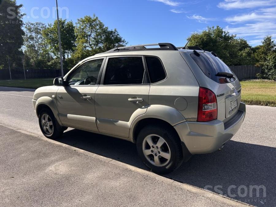 Hyundai Tucson 2005 Liepāja, ar dzinēja tilpumu 2.00 L un nobraukumu 216 tūkst. km par 2400 €, foto 3 vietnē AUTOMOTO.COM.LV
