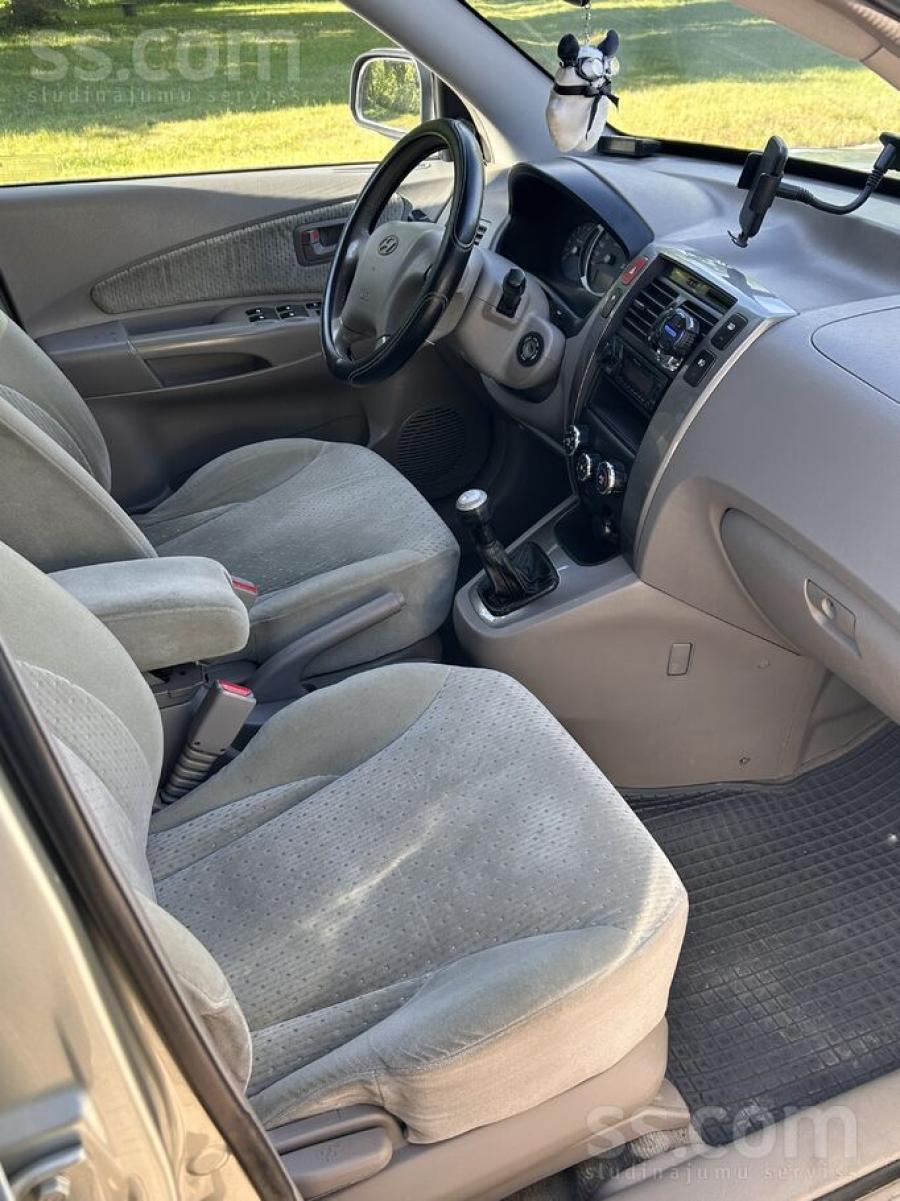 Hyundai Tucson 2005 Liepāja, ar dzinēja tilpumu 2.00 L un nobraukumu 216 tūkst. km par 2400 €, foto 11 vietnē AUTOMOTO.COM.LV