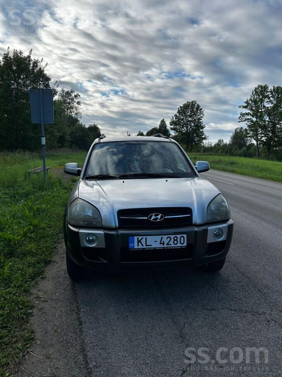 Hyundai Tucson 2006 Rēzekne, ar dzinēja tilpumu 2.00 L un nobraukumu 202 tūkst. km par 2300 €, foto 1 vietnē AUTOMOTO.COM.LV