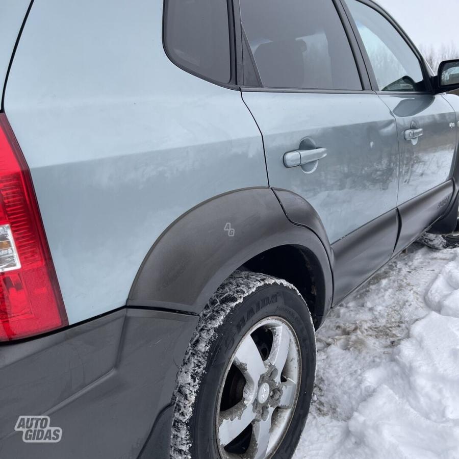 Hyundai Tucson 2006 in Siauliai, with an engine capacity of 2.70 L and mileage of 145 thousand km for 2199 €, photo 14 on AUTOMOTO.COM.LV